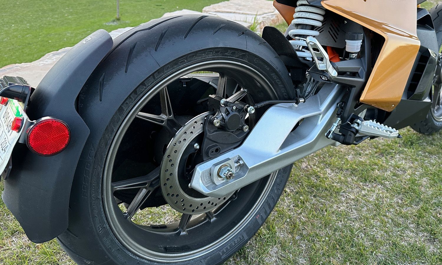 Ryvid Anthem Motorcycle Review